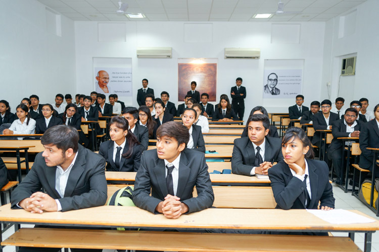 Som Dev Mahavidyalays – College